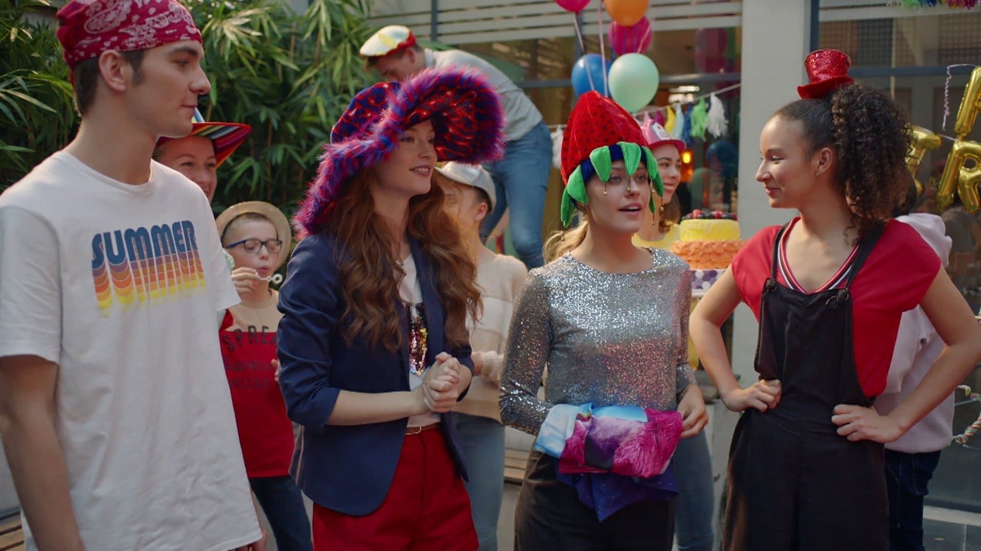 Poster saison 2 - Affiche 5 sur 88 - AlloCiné