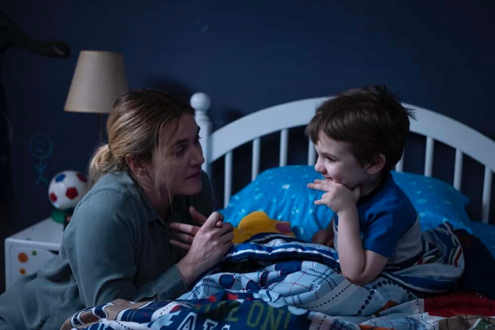 Photo de Kate Winslet - Easttown : Photo Kate Winslet, Izzy Bayley-King ...