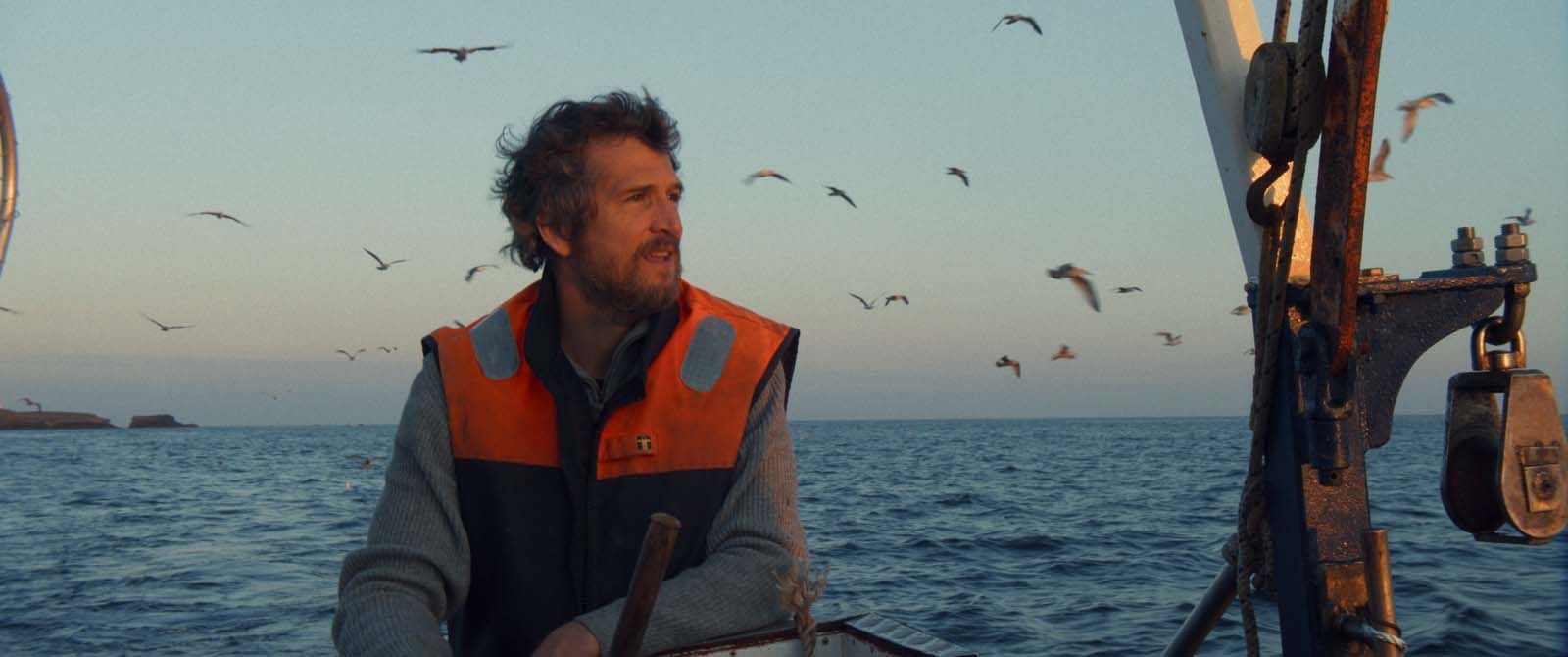 Photo du film Lui - Photo 1 sur 19 - AlloCiné