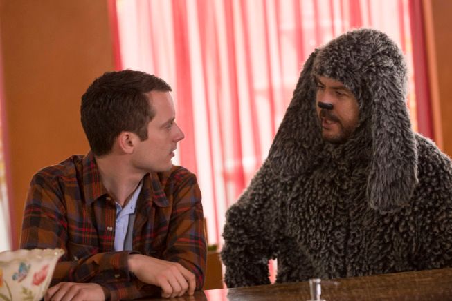 Wilfred (2011) : Photo Elijah Wood, Jason Gann - 13 sur 85 - AlloCiné