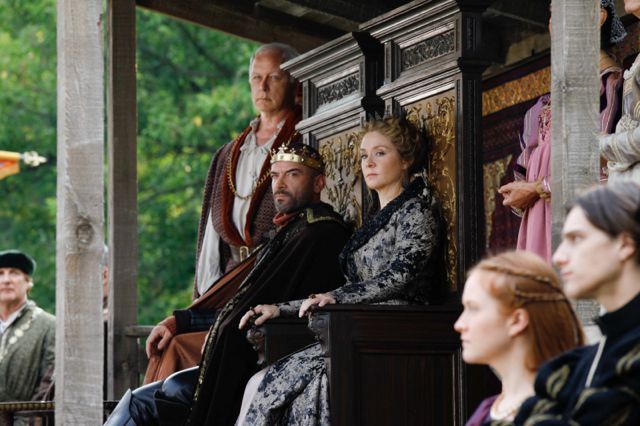 Reign : le destin d'une reine : Photo Alan Van Sprang, Megan Follows ...