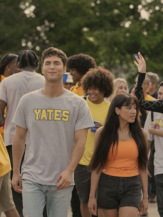 Poster Overcompensating - Affiche 1 sur 10 - AlloCiné