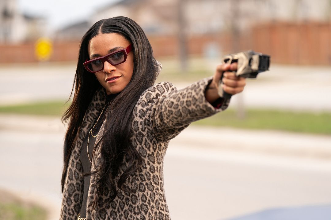 Photo de Ke Huy Quan - Back to Business : Photo Ke Huy Quan - Photo 4 sur 37 - AlloCiné