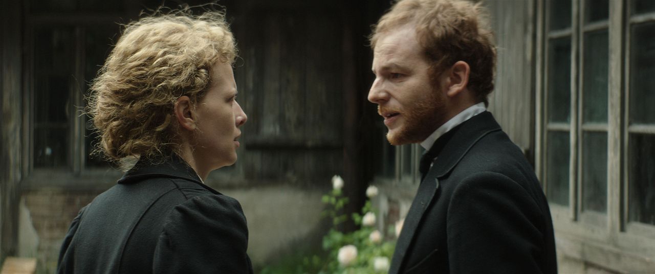 Photo de Malik Zidi - Marie Curie : Photo Karolina Gruszka, Malik Zidi ...