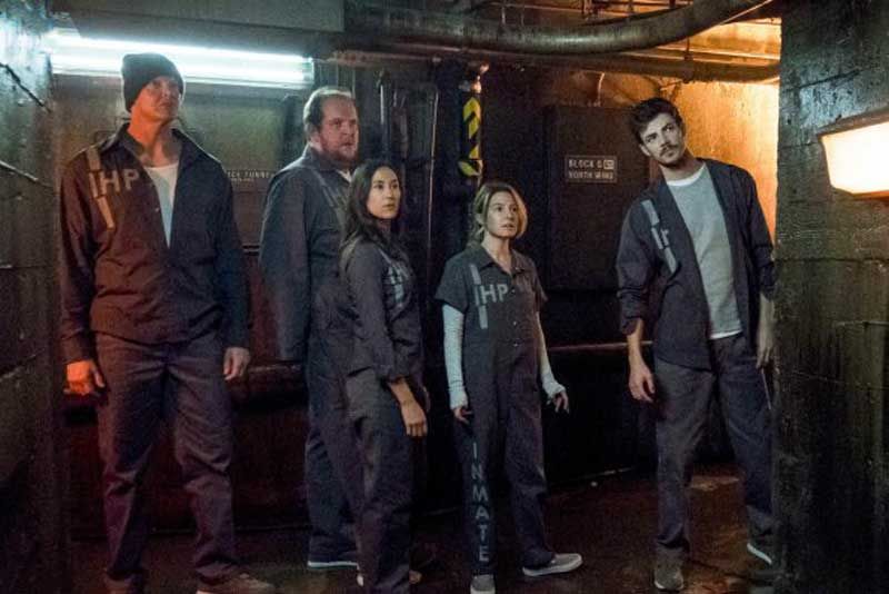 Photo de Sugar Lyn Beard - Flash (2014) : Photo Chelsea Kurtz, Derek ...