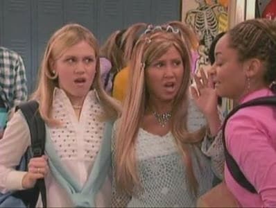 Poster Phénomène Raven saison 2 - Affiche 46 sur 112 - AlloCiné