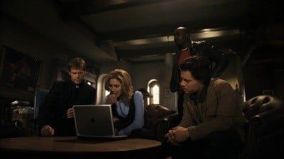 Poster V (2009) saison 1 - Affiche 19 sur 158 - AlloCiné