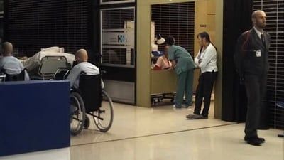 Poster saison 1 - Affiche 22 sur 38 - AlloCiné