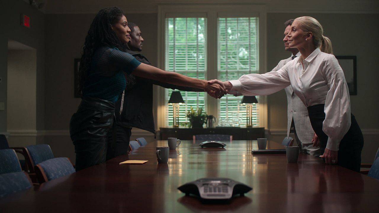 Poster saison 1 - Affiche 3 sur 17 - AlloCiné