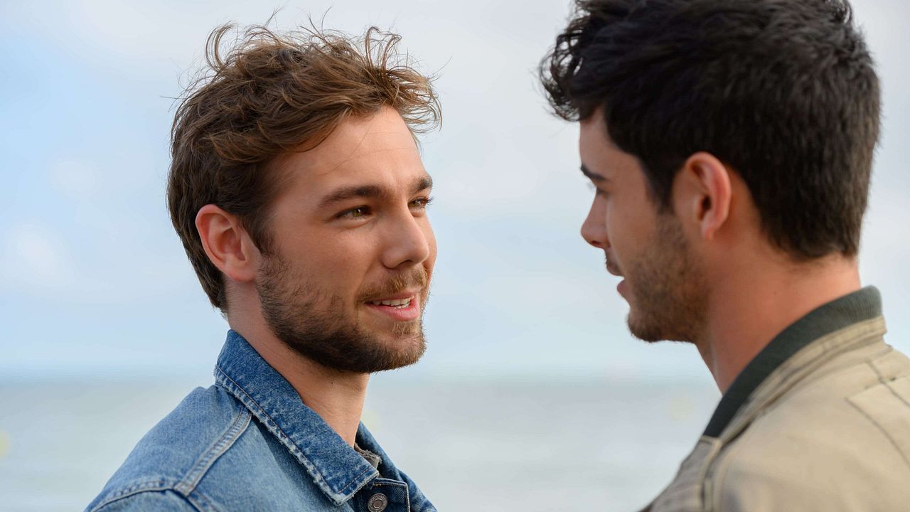 Poster saison 1 - Affiche 14 sur 140 - AlloCiné