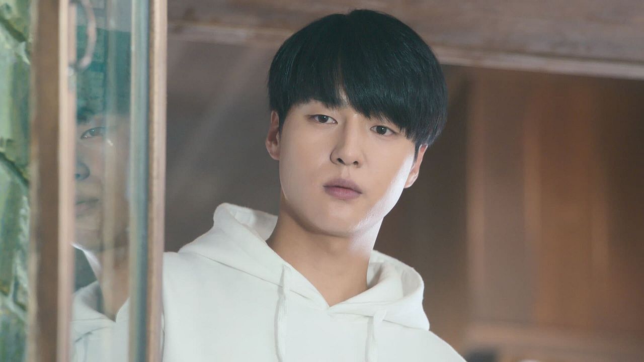 Poster saison 1 - Affiche 9 sur 23 - AlloCiné