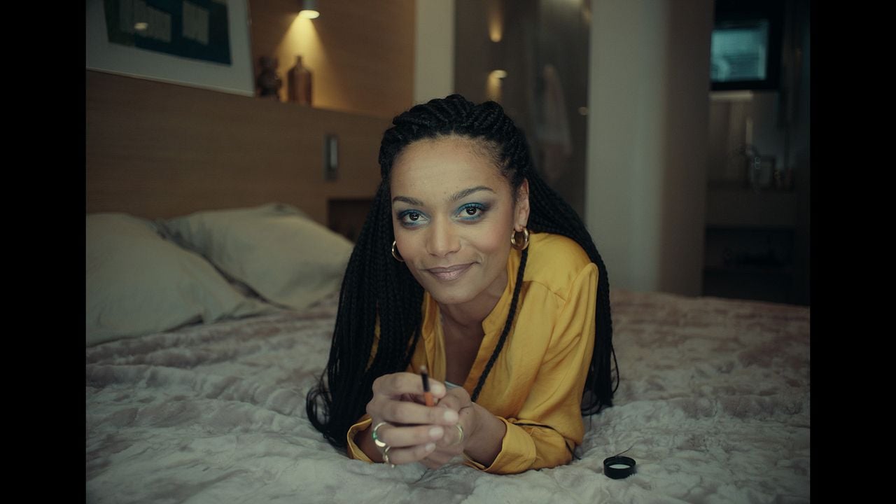 Follow : Follow : Photo - 9 sur 17 - AlloCiné