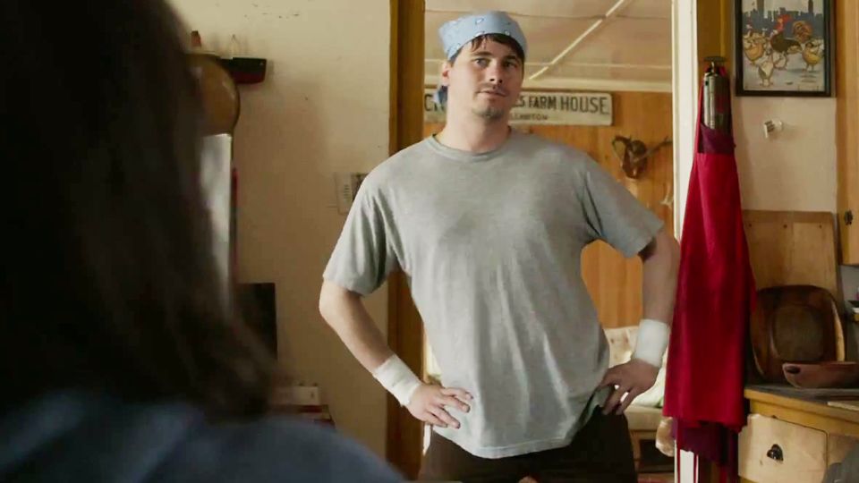 Trailer du film About Alex - About Alex Bande-annonce VO - AlloCiné