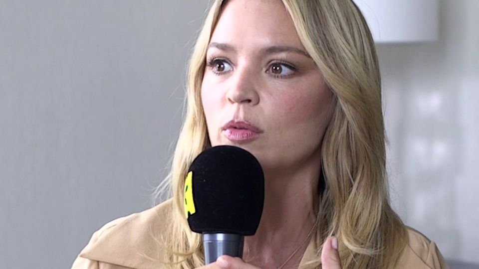 Vidéo interview pour Benedetta : Interview Benedetta : Virginie Efira ...