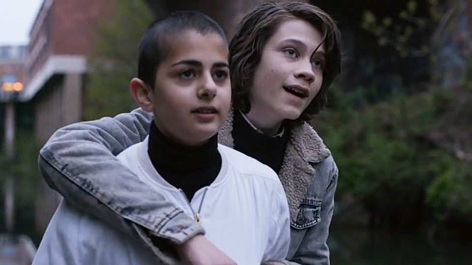 Trailer du film Evolution - Evolution Bande-annonce VO - AlloCiné