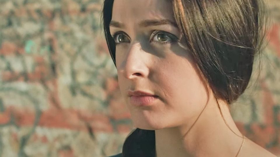 Trailer du film Hex - Hex Bande-annonce VO - AlloCiné