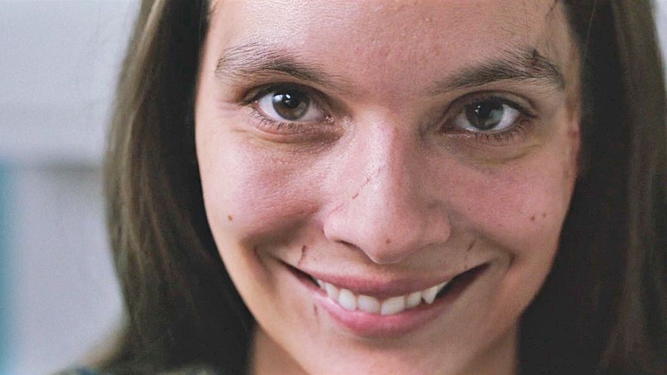 Trailer du film Smile - Smile Bande-annonce VF - AlloCiné